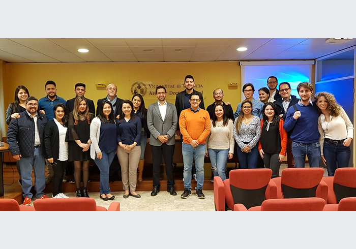 Conferencia del Prof. Dr. Sebastián Bozzo, Decano de la Facultad de Derecho de la Universidad ...