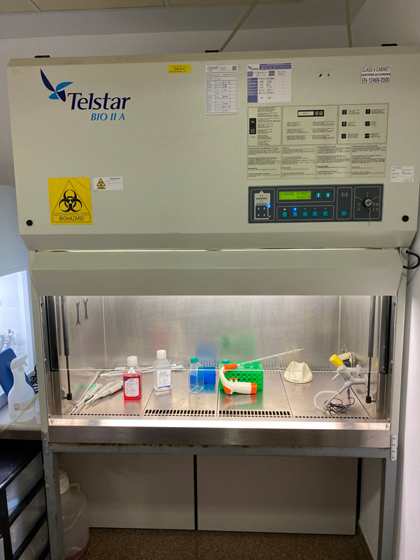 Biological safety laminar flow cabinet type IIA