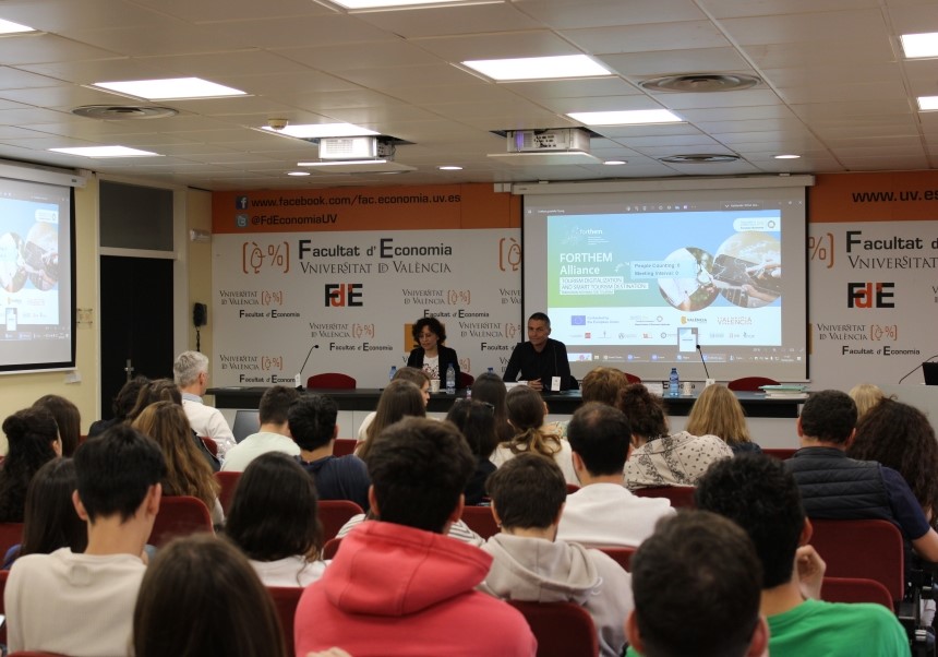 DIGITAL TRANSFORMATION: SMART TOURISM