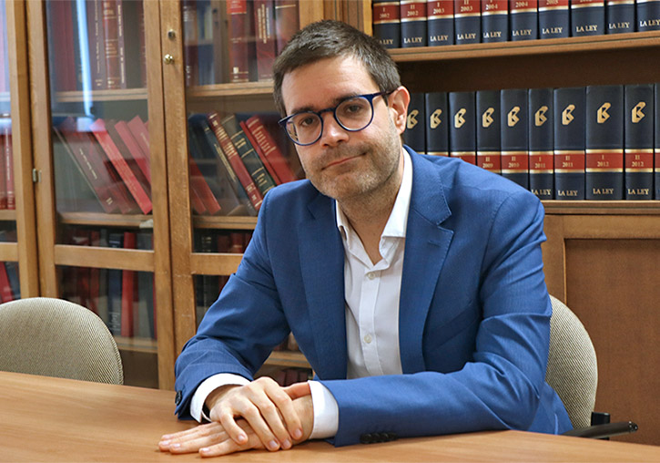 Professor Adrián Todolí will be one of the eight experts at the meeting ...