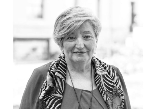 "Diálogo con Anna Lluch: comunicación y psicología en la atención ...